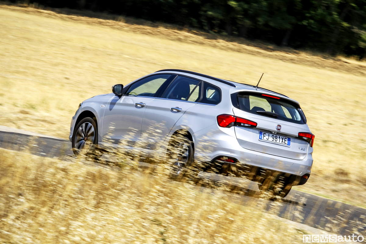 Fiat Tipo Station Wagon Specs Photos 2016 2017 2018