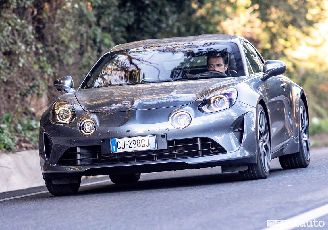 Alpine A110 GT, prova su strada come va | newsauto.it