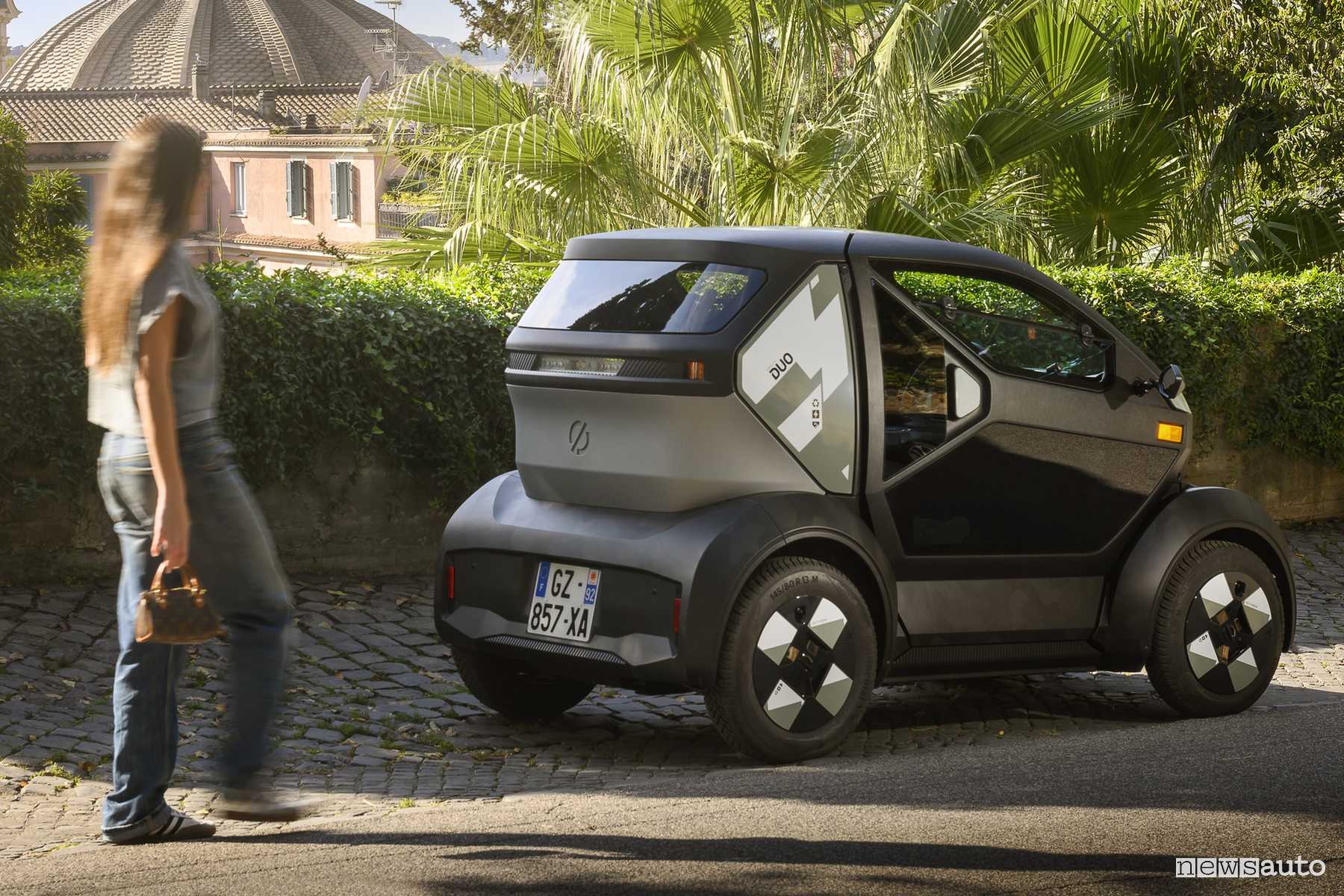 Mobilize Duo, caratteristiche e prezzo della microcar elettrica erede ...